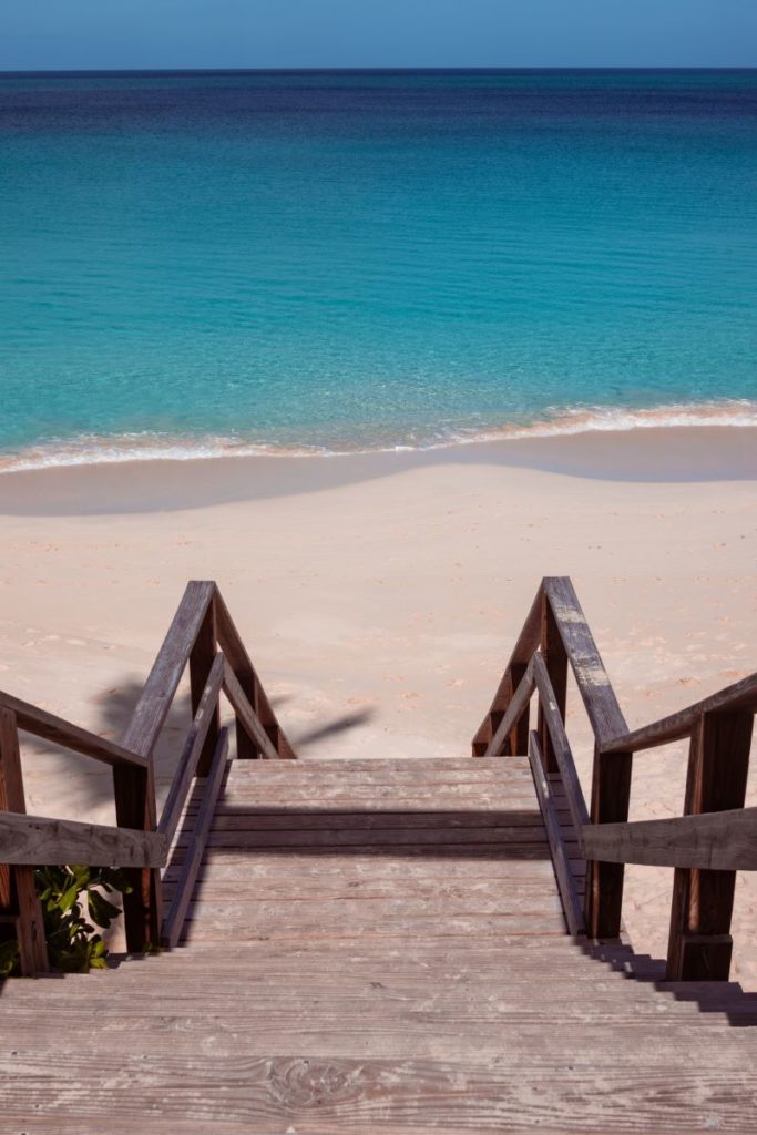 Top 10 Family-Friendly Beaches in the World - The Go To Family